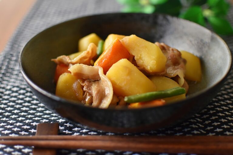 A delicious Nikujaga (simmered meat and vegetable) recipe - Best-Japanese