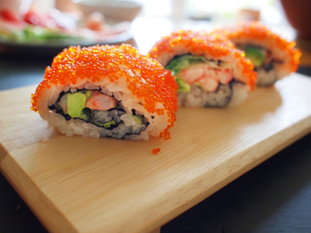 Makizushi: Simple and Easy Recipe to Make Sushi Rolls at Home - Best ...